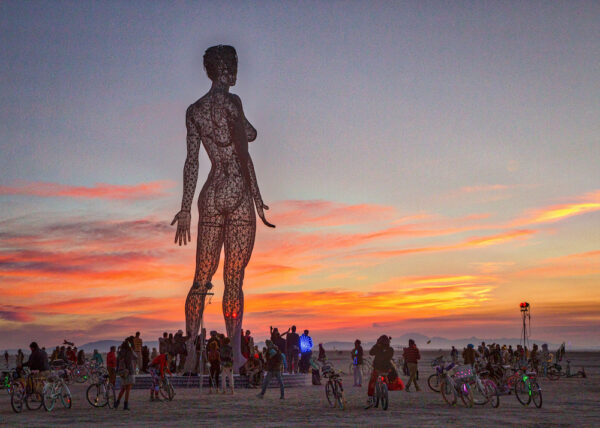 45-FOOT-TALL BURNING WOMAN SCULPTURE IN LINCOLN ROAD - Art Miami ...